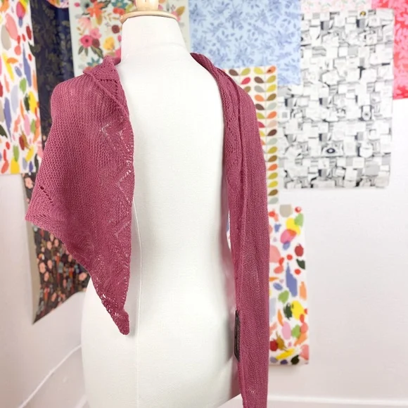 Hand-Knit Triangular Mauve Romantic Lightweight Art Deco Shawl – House ...